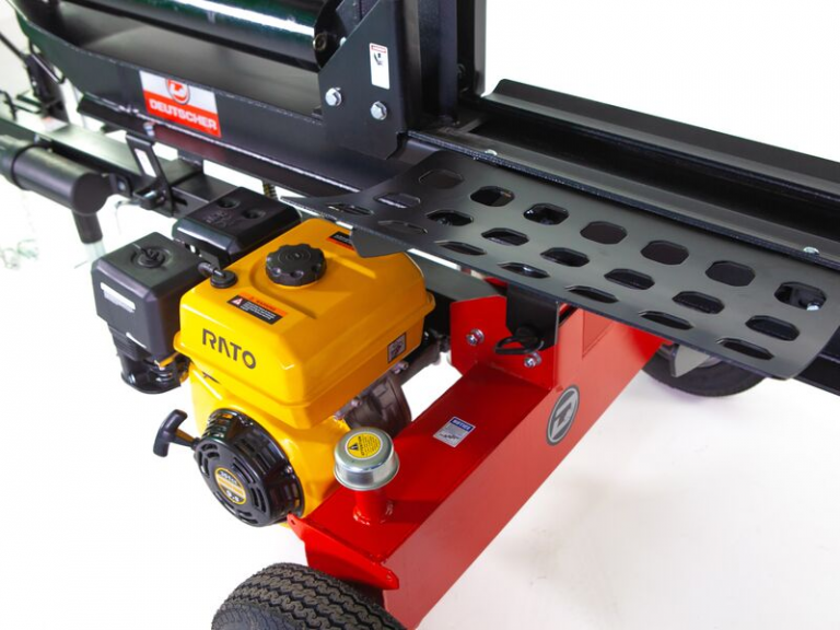 Deutscher 30 Ton Log Splitter - Beacon Equipment