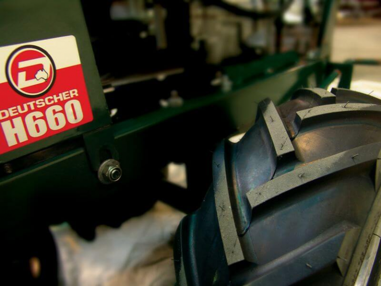 Deutscher HE660 Mower Manual Start - Beacon Equipment
